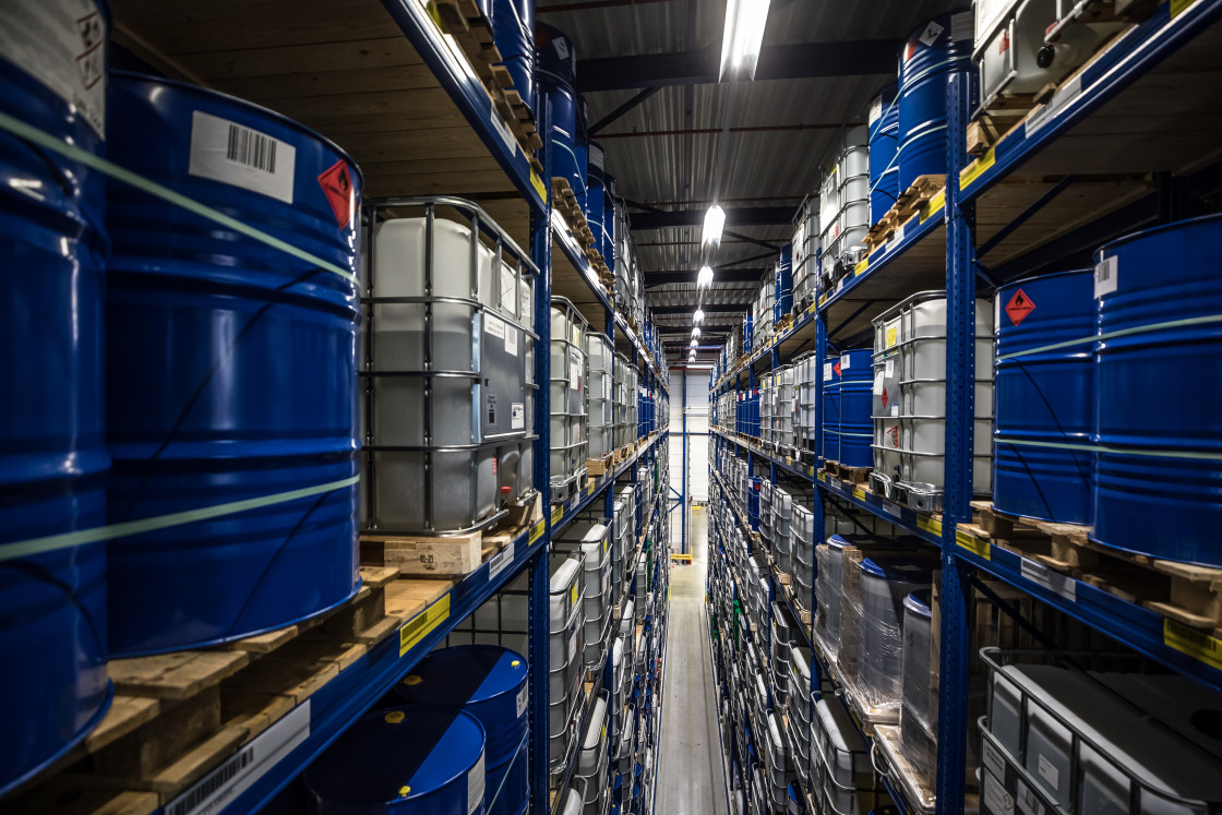 Magnesium Chloride Hexahydrate | 7791-18-6 | B2B Partner | Vivochem ...